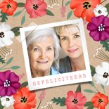 Verjaardagskaart vrouw hip bloemen senior kraft | Kaartje2go