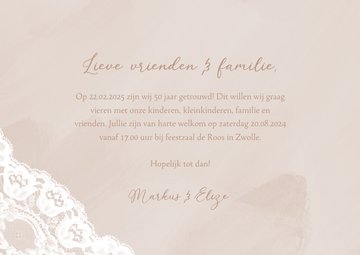 Beige jubileum uitnodiging met wit kant | Kaartje2go