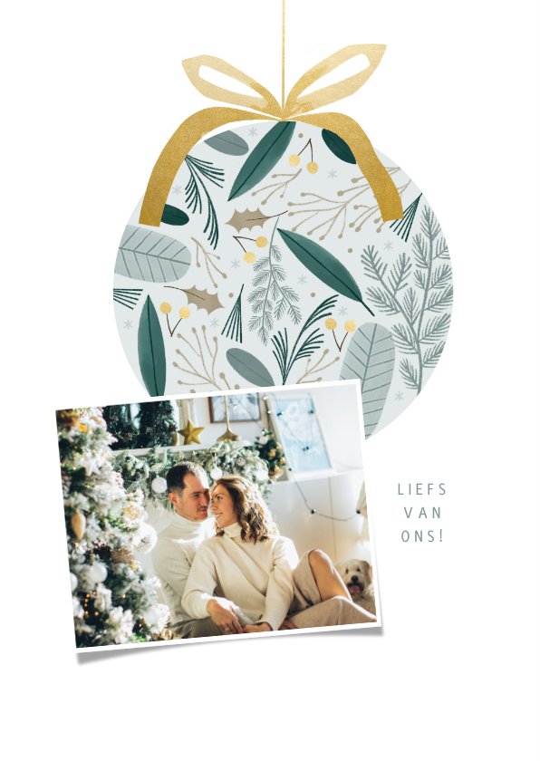 Kerstkaart botanische kerstbal goudlook strik | Kaartje2go